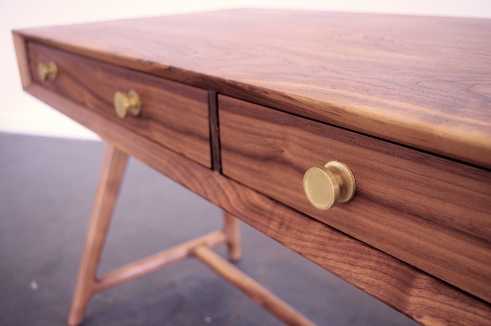 Ararat writing desk - FineWoodworking