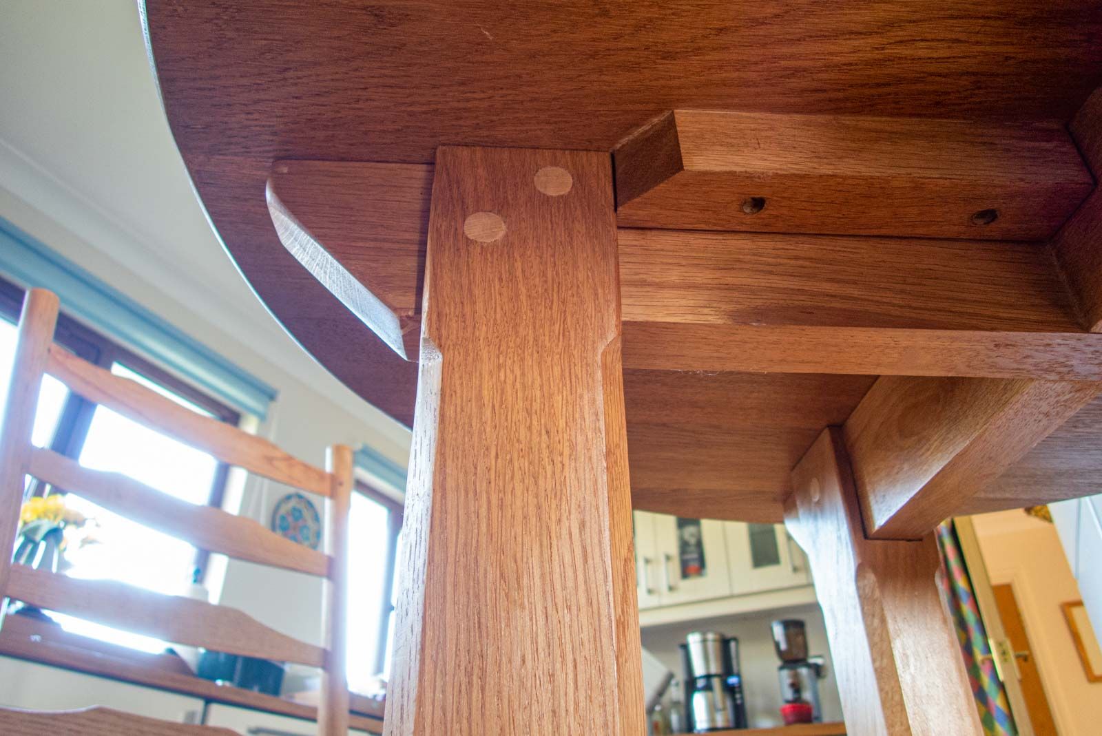 Gimson round oak table - FineWoodworking