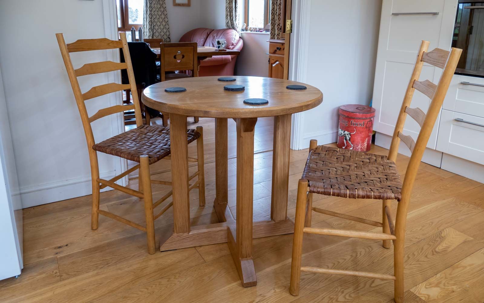 Gimson round oak table - FineWoodworking