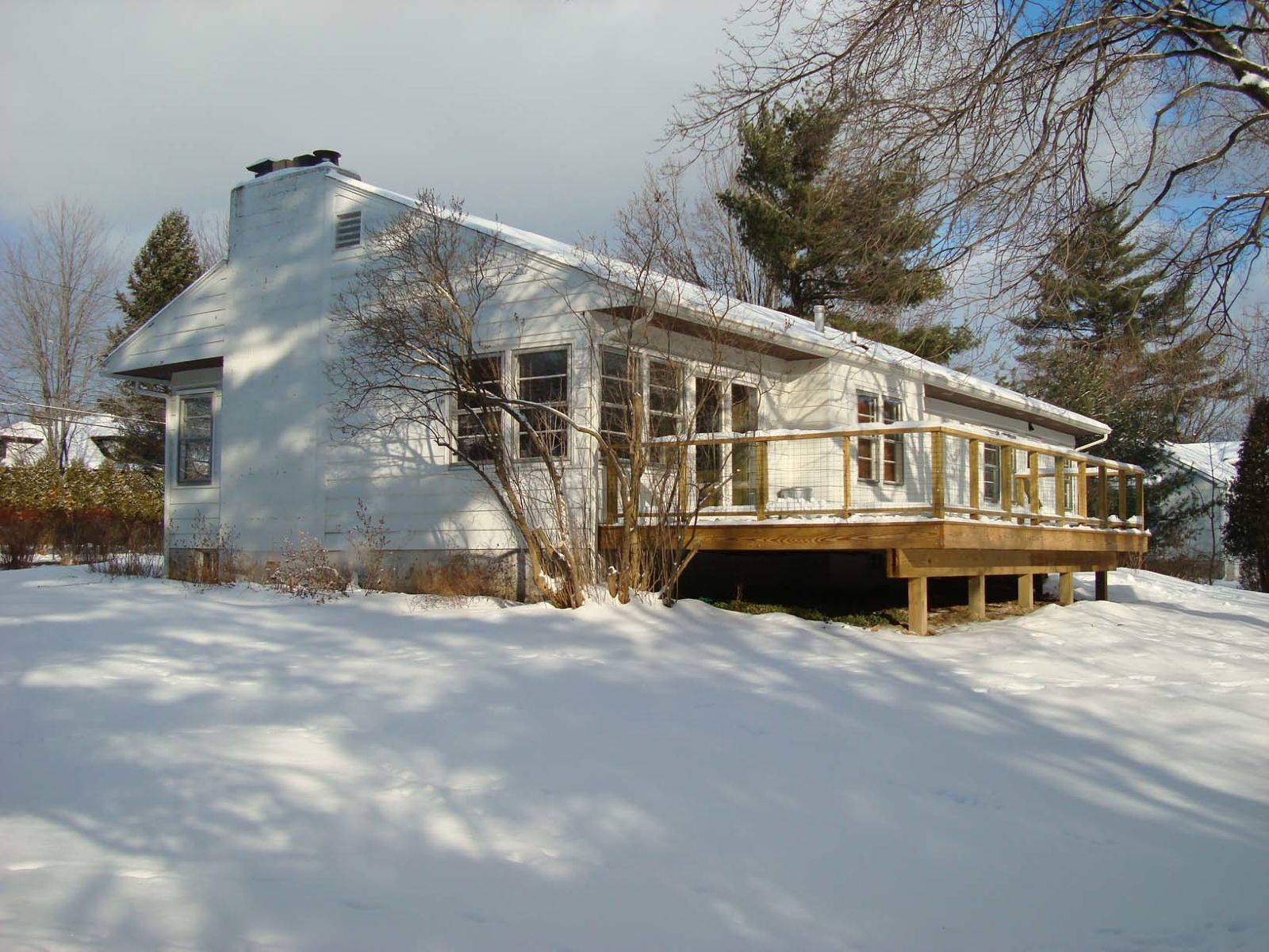 Transparent Deck Railing on a Budget - Fine Homebuilding