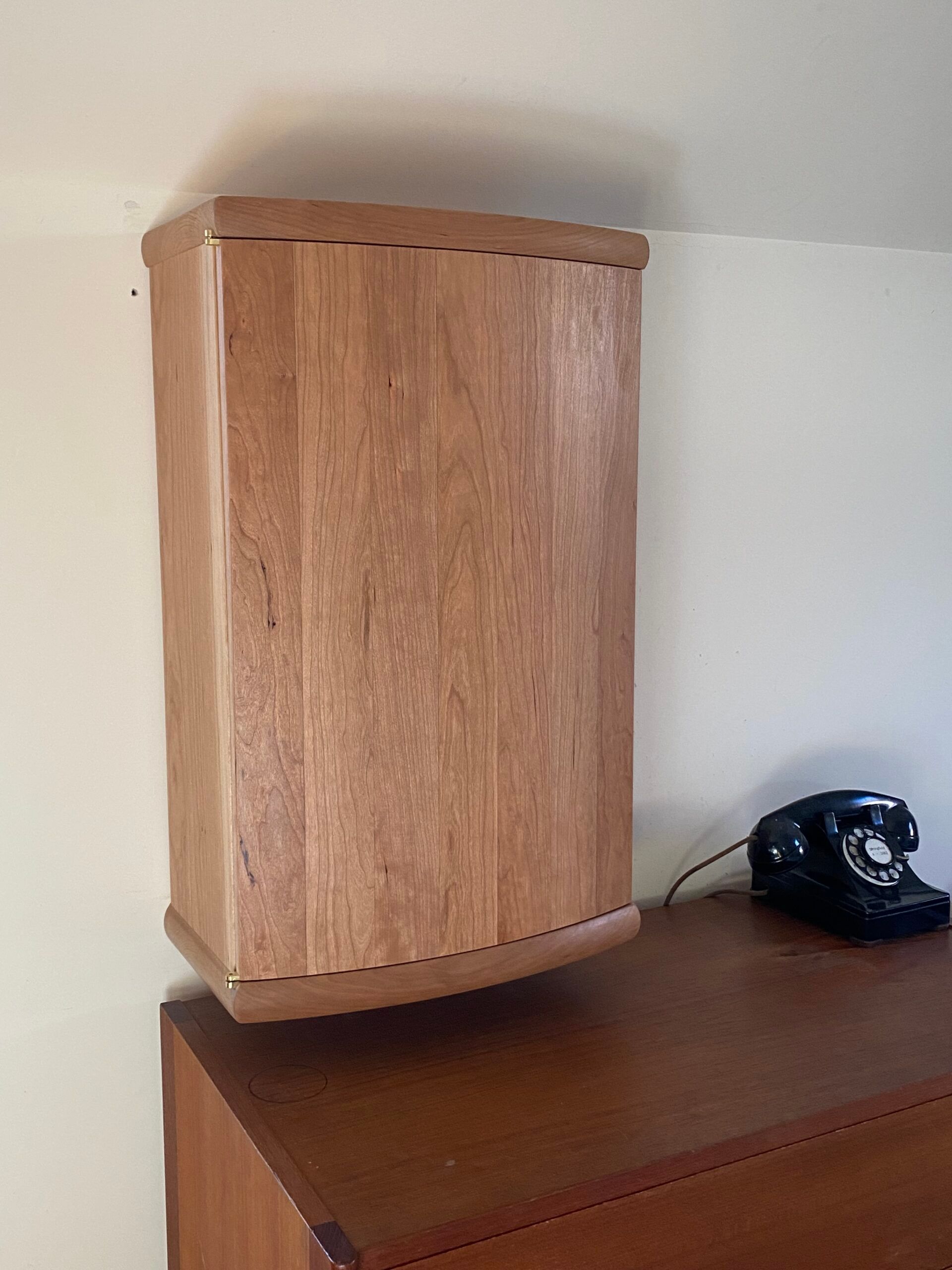 Krenov-inspired wall cabinet - FineWoodworking