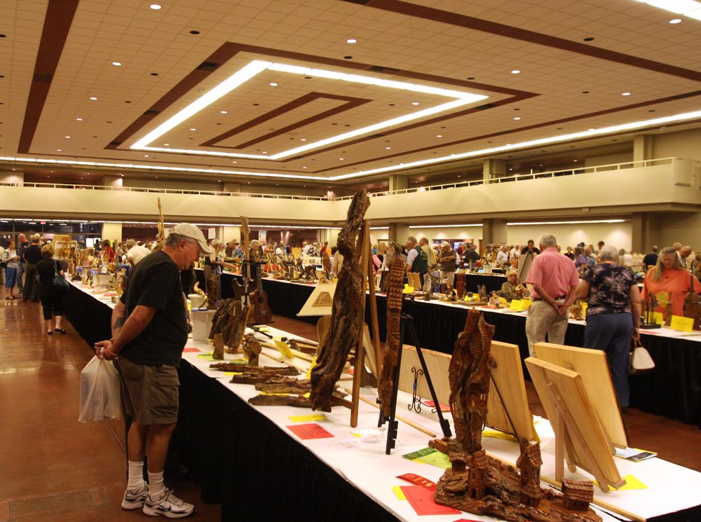 Arizona woodworkers put craft on display - FineWoodworking