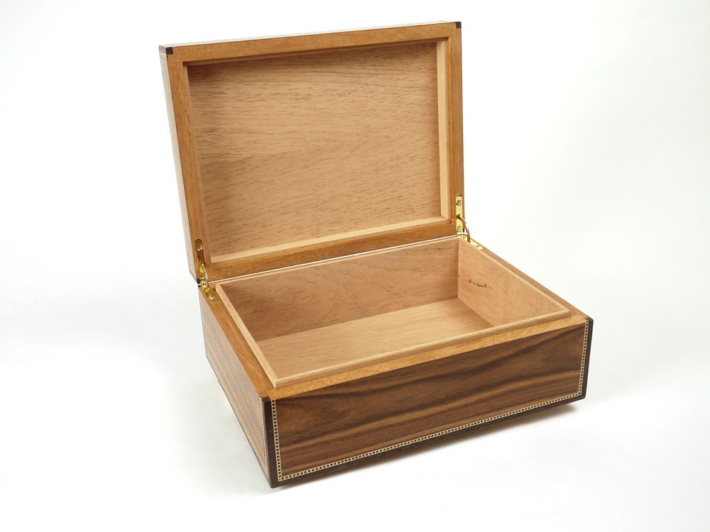 Rosewood and Wenge Humidor - FineWoodworking