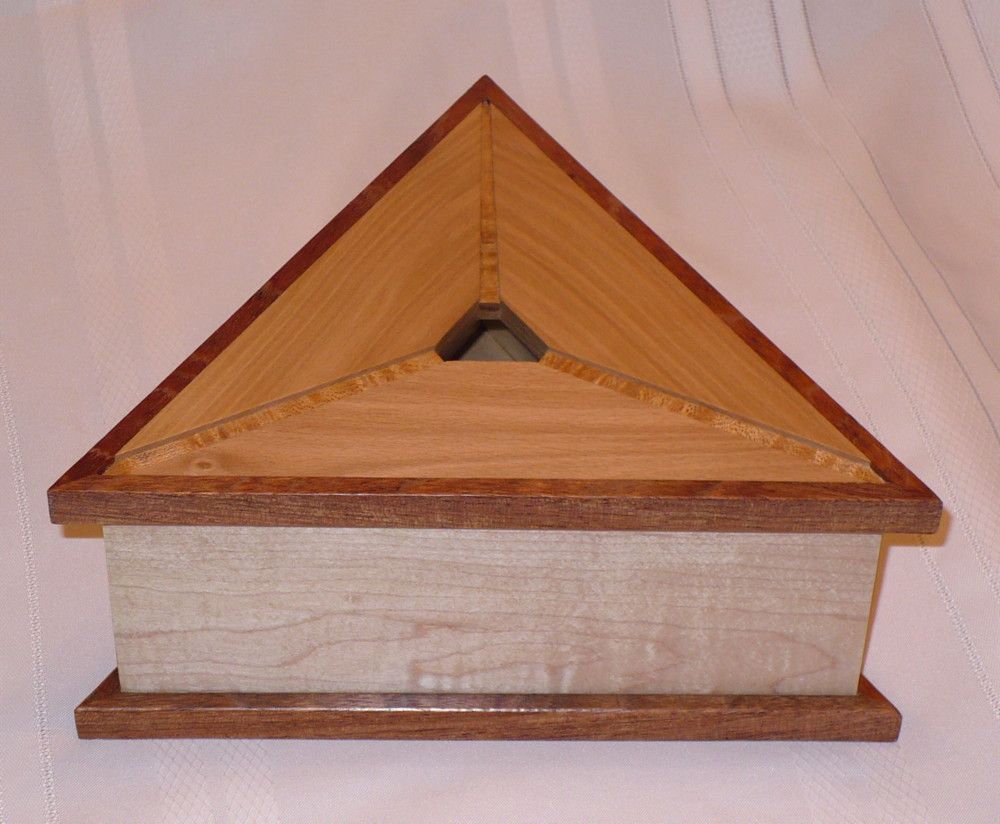 Triangle Gift Box - FineWoodworking