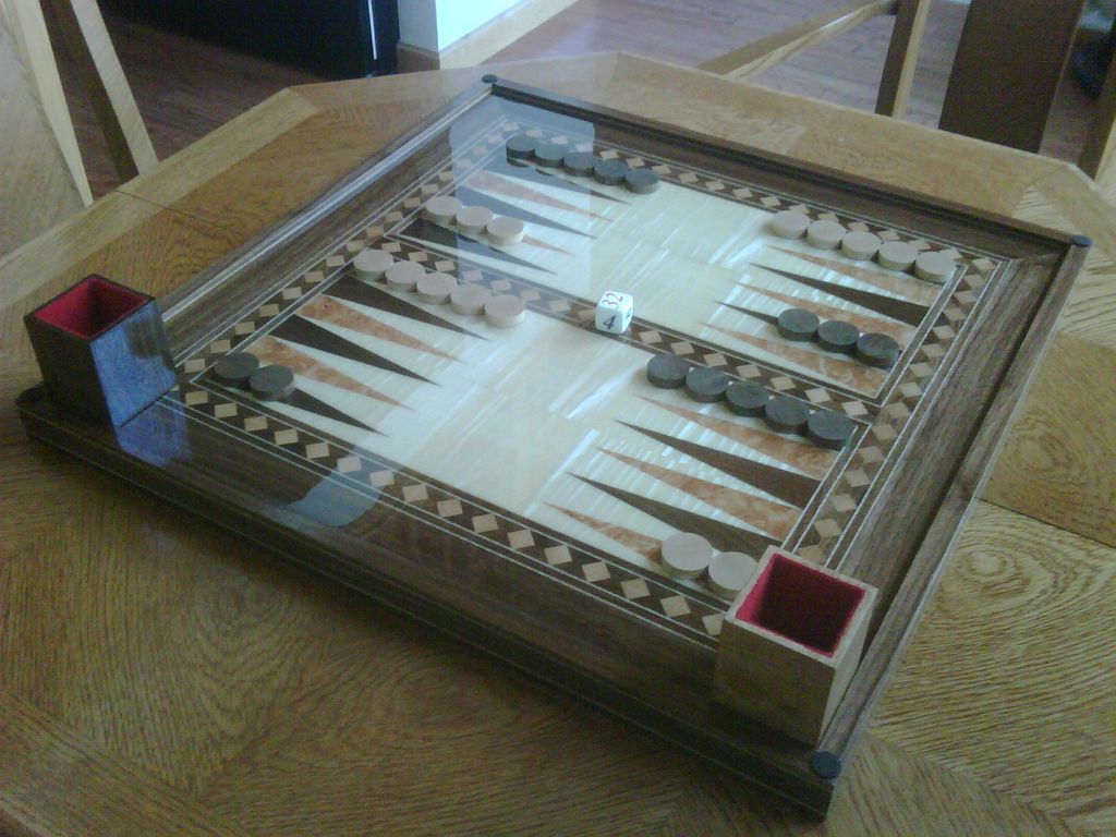 Backgammon & chess board with all the pieces and storage box ...