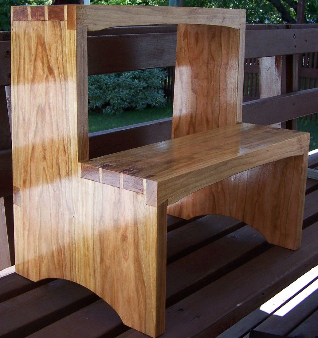 Cherry Step Stool (from FWW #203) - FineWoodworking