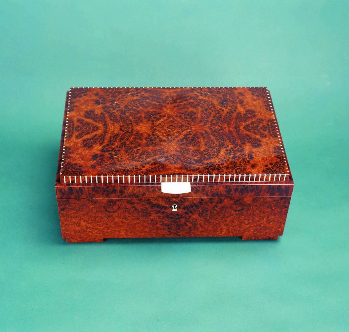 Free Plan: Humidor - FineWoodworking