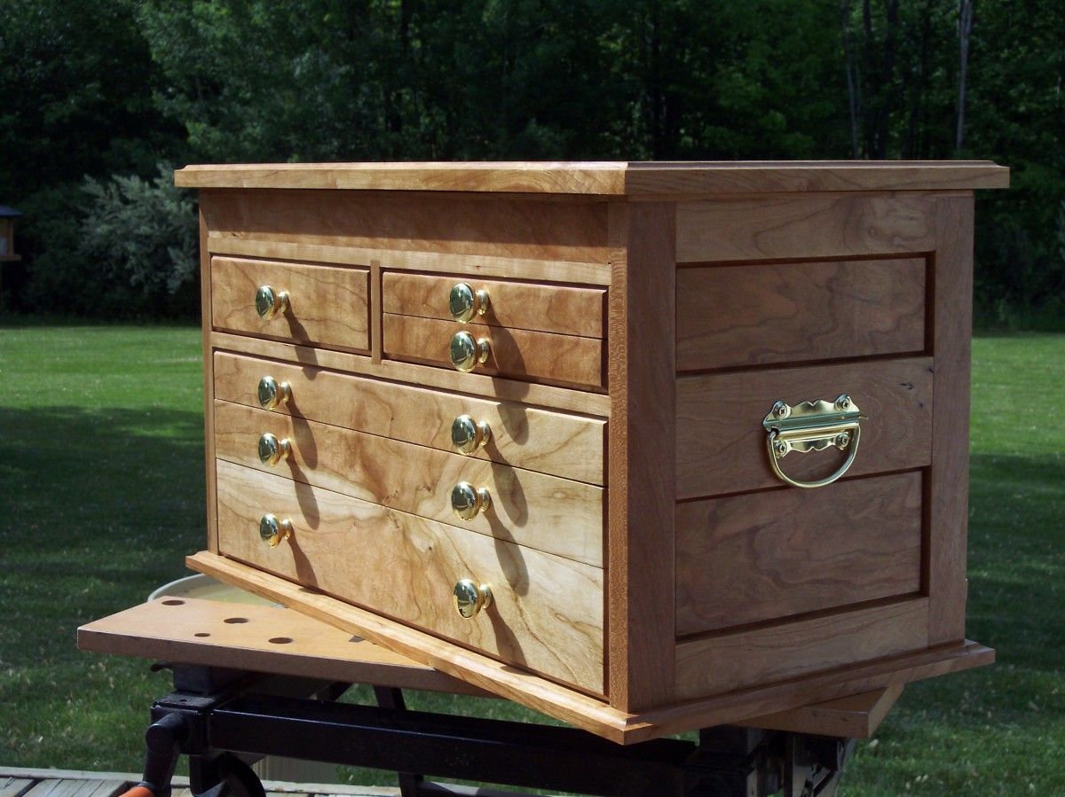 Cherry tool box - FineWoodworking