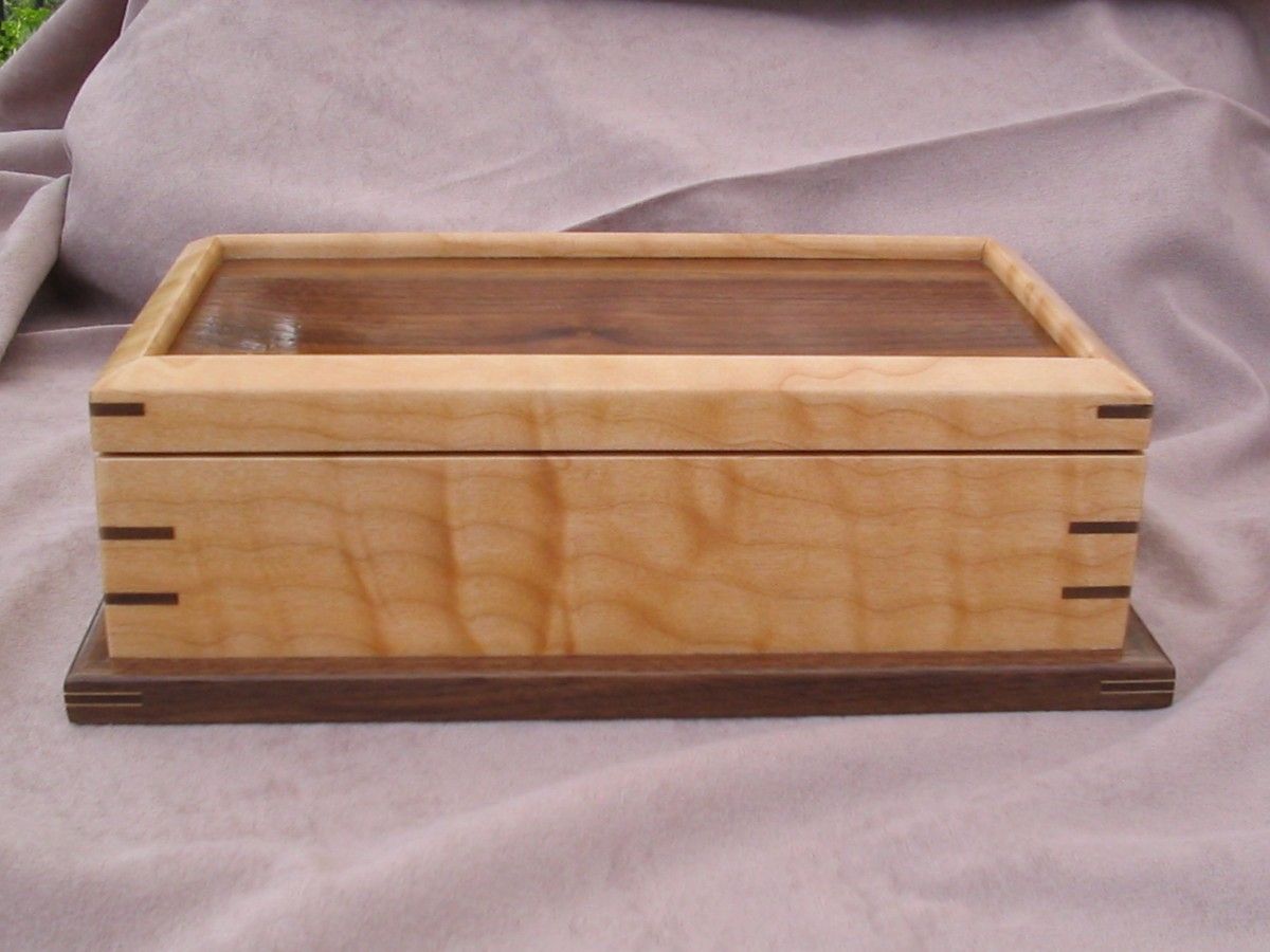 Curly Maple Gift Box - FineWoodworking