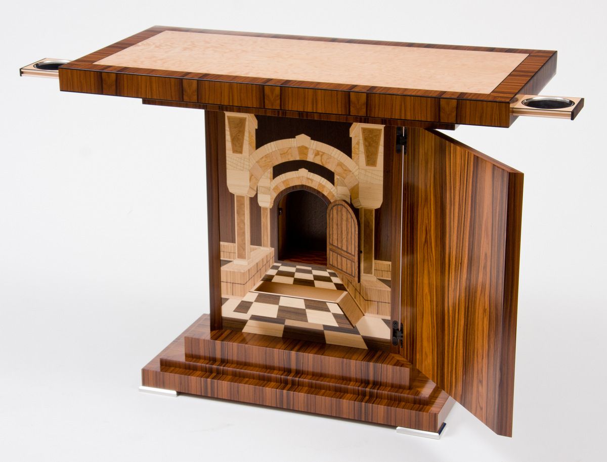 Incredible table tricks the eye - FineWoodworking