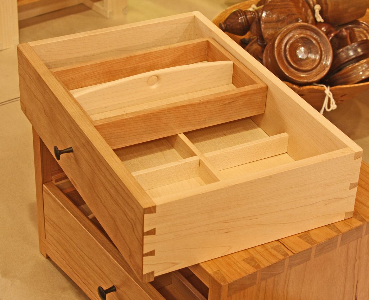 FWW award goes to young San Diego woodworker - FineWoodworking