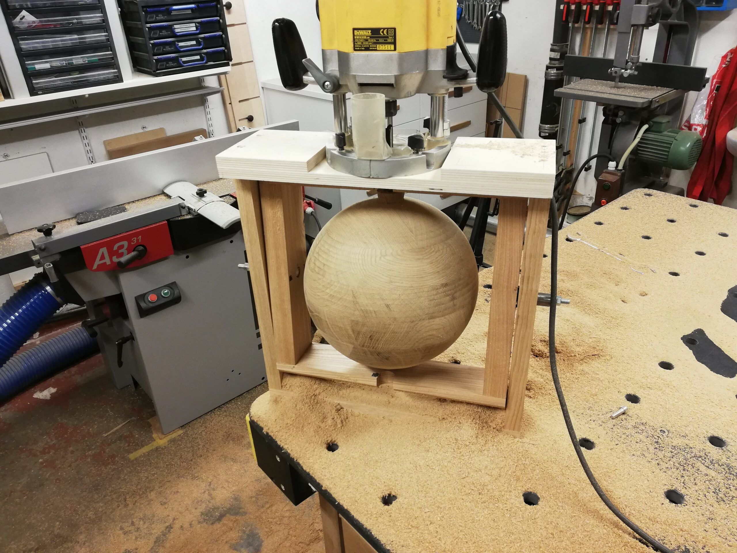 Large wooden ball - FineWoodworking