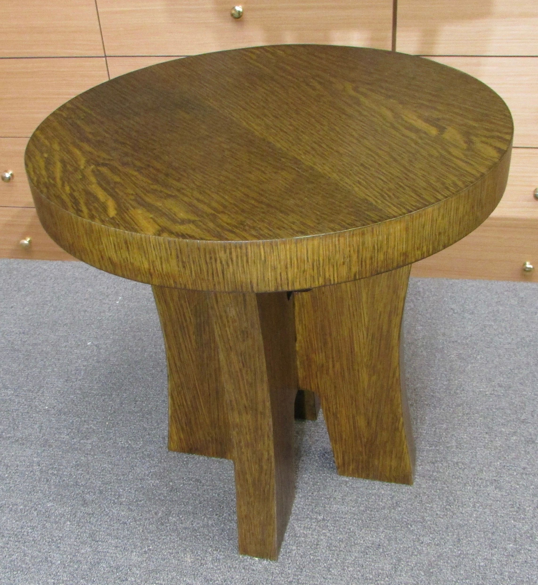 Small Rift White Oak Veneer Tables - FineWoodworking