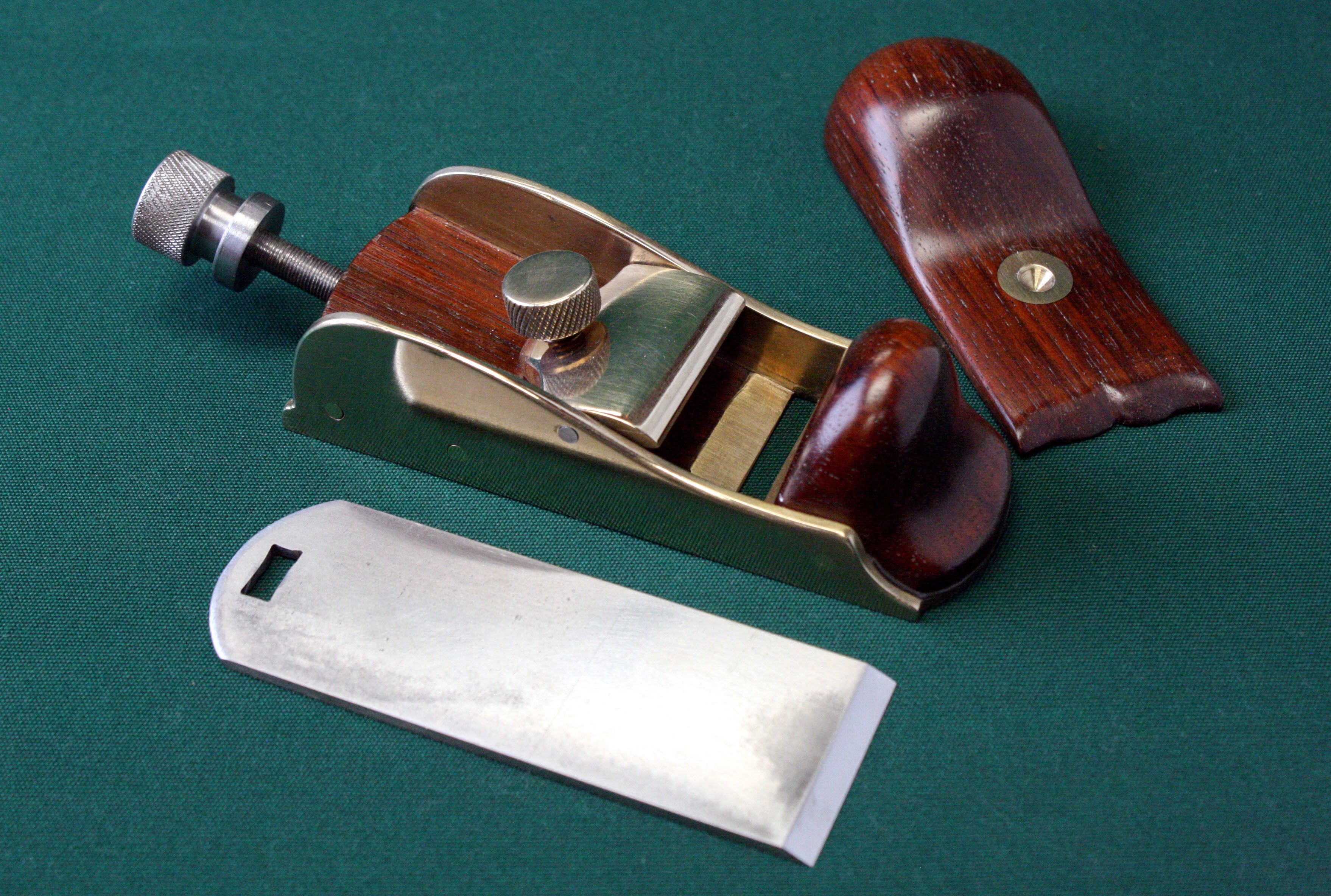 Bronze and Rosewood Thumb Plane - FineWoodworking