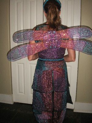 Dragonfly Queen - Threads