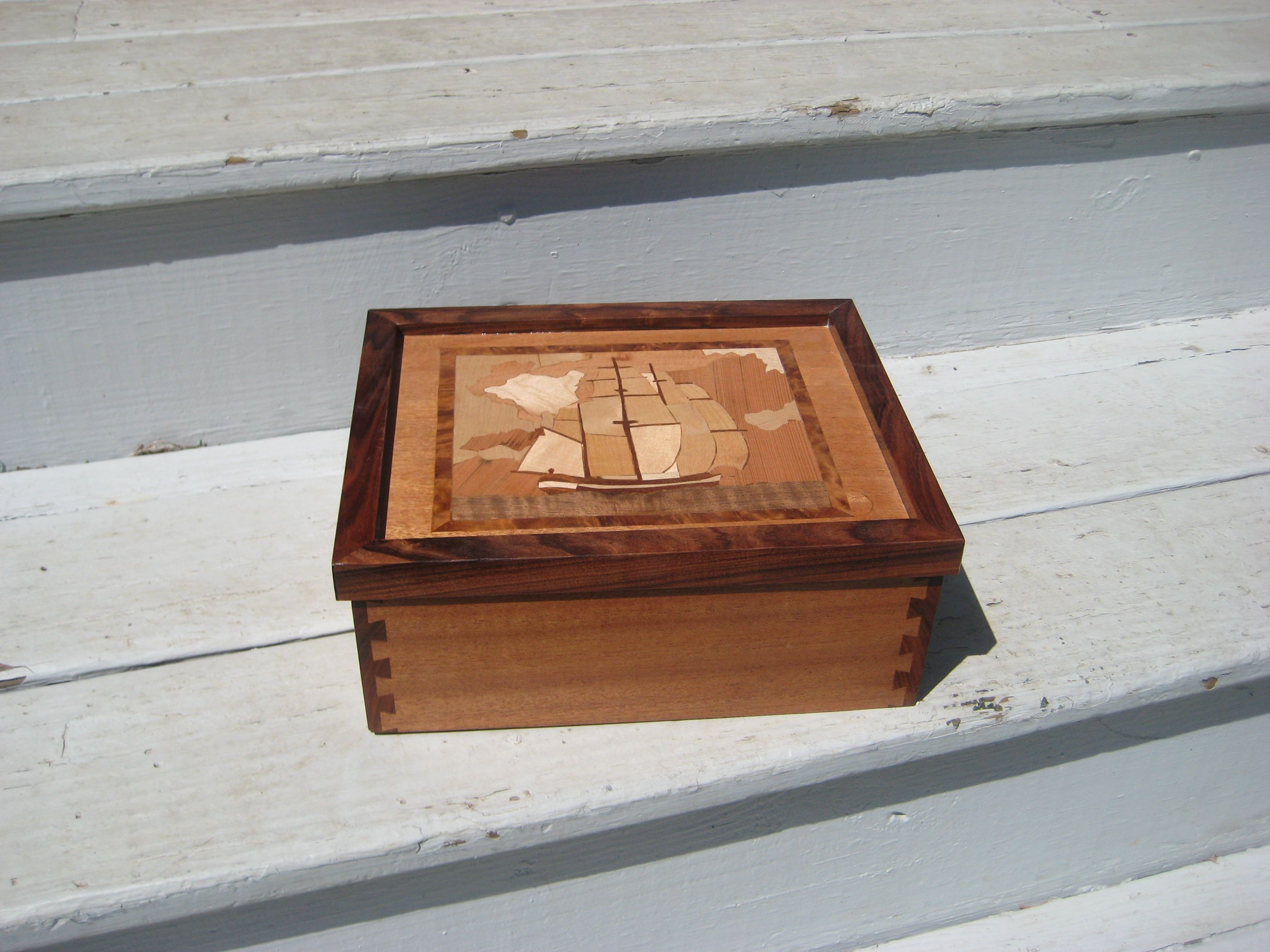 A Simple Pen Box - FineWoodworking