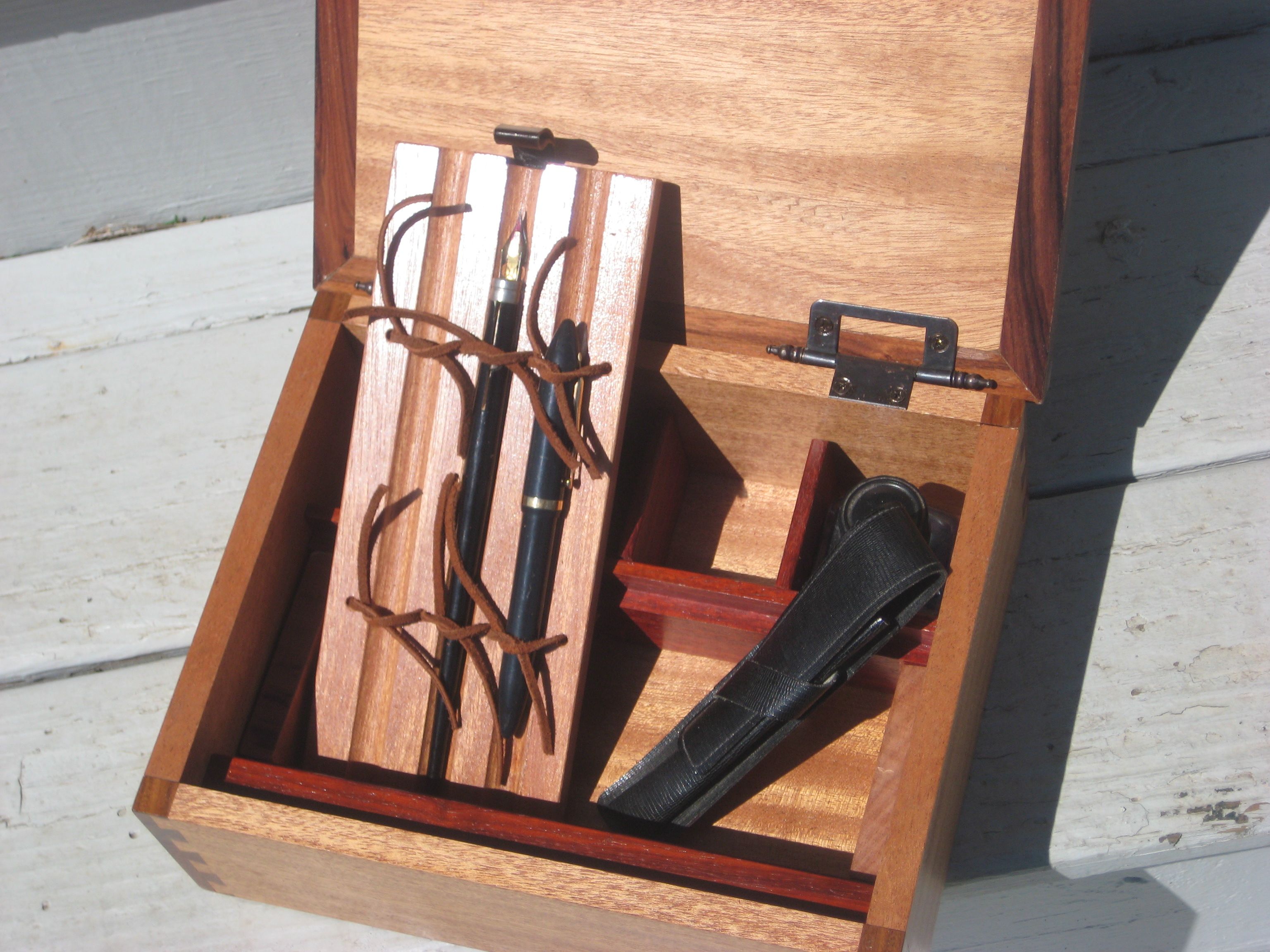 A Simple Pen Box - FineWoodworking