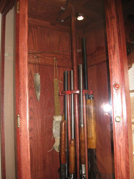 Rotating 8- Gun Carousel - Gun Cabinet with Bobwhite Quail Taxidermy ...