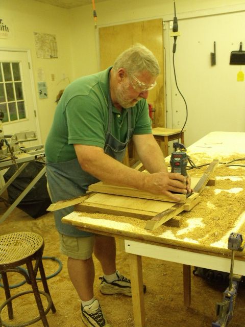 Curved Router Carriage - FineWoodworking