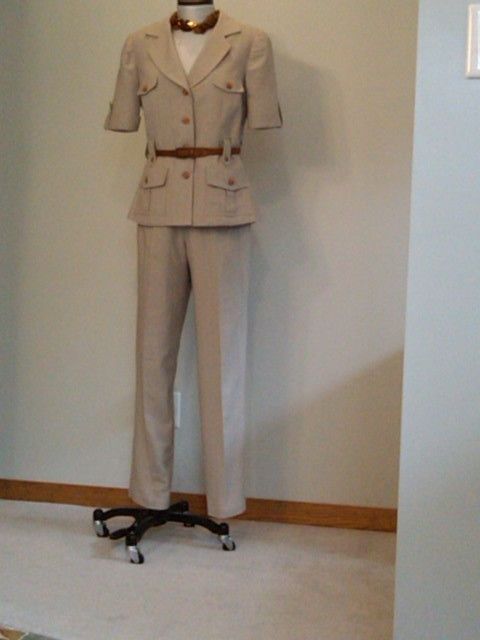 Safari-style suit - Threads