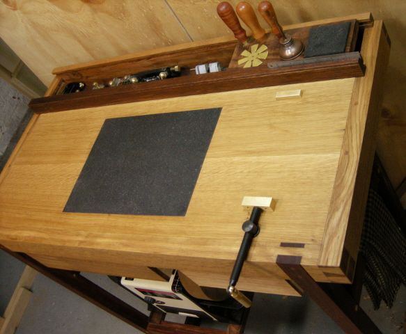 A Dedicated Sharpening Bench - final - FineWoodworking