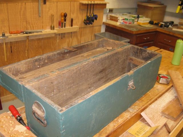 Build a 20-minute tool tray for go-to tools - FineWoodworking