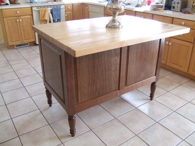 Walnut Kitchen Island with butcher block top - FineWoodworking