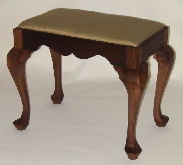 Queen Anne Foot Stool - FineWoodworking