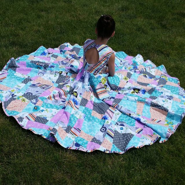 Girls quilted dress - Threads