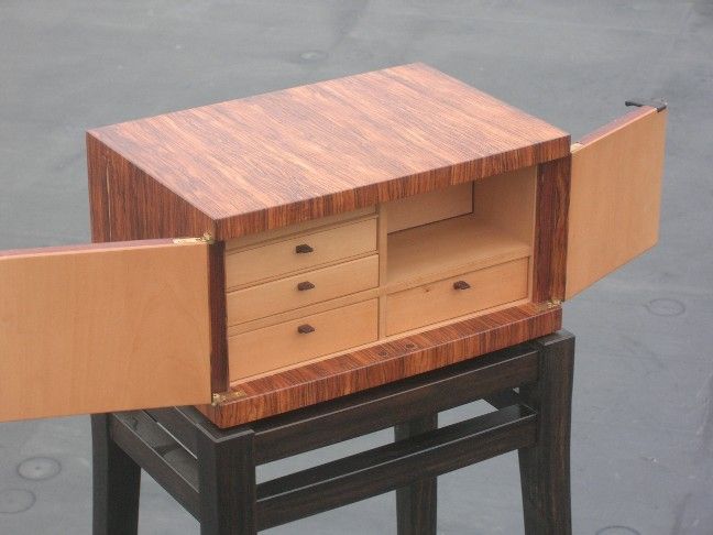 Kingwood Box on a Stand - FineWoodworking
