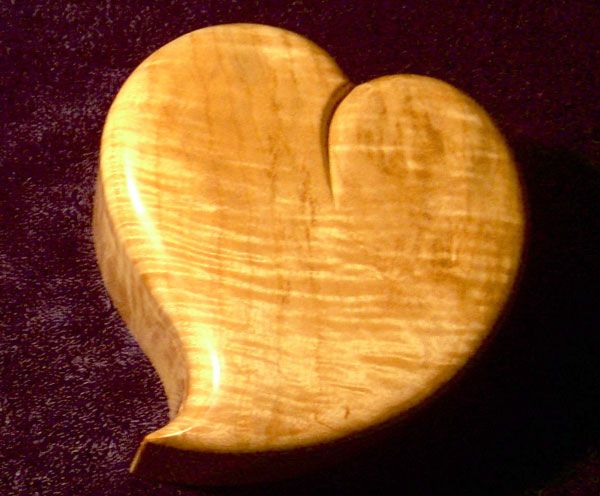 Heart-Shaped Bandsawn Box - FineWoodworking