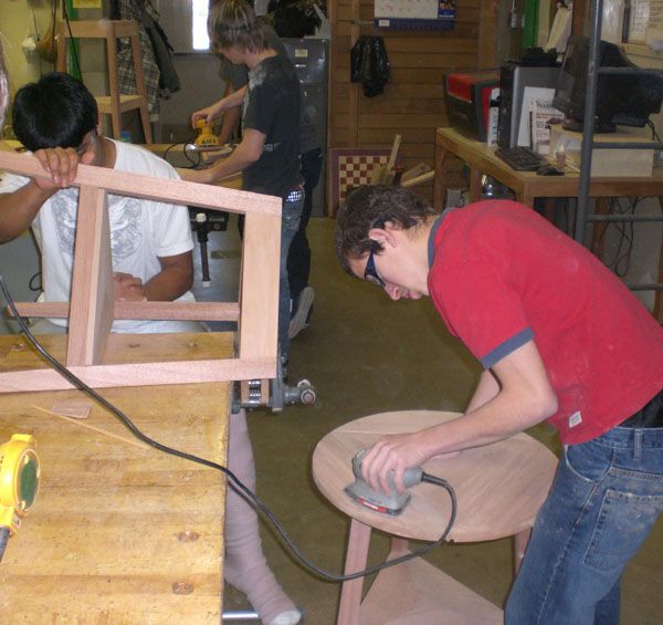 High-school students tackle "Table with a Twist" - FineWoodworking