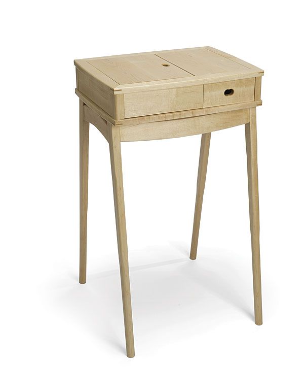 Small Maple Desk - FineWoodworking