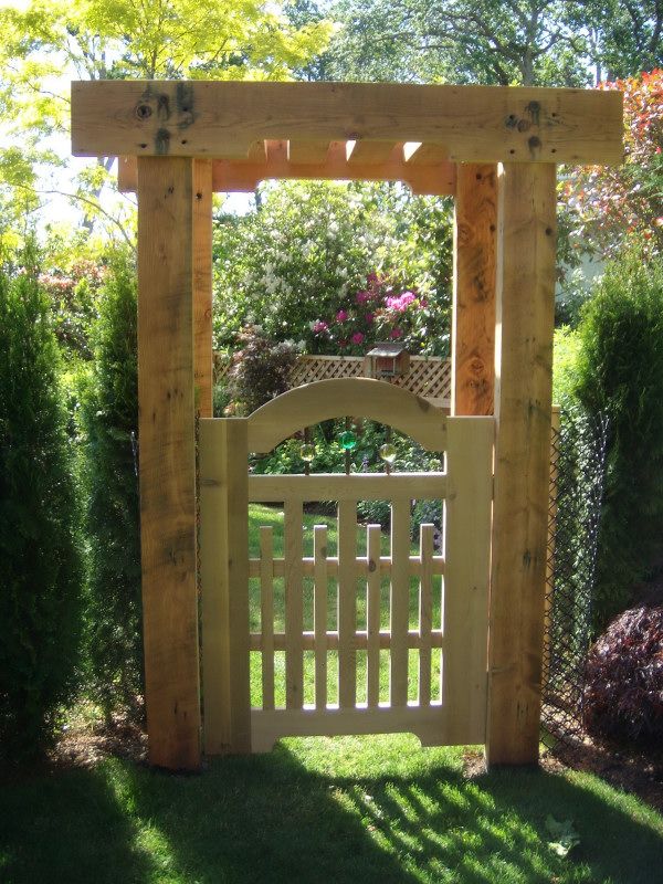 Garden Gate & Pergola - Fine Homebuilding