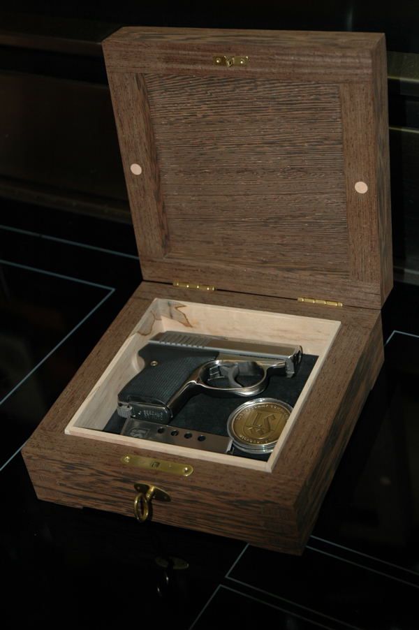 pistol box in velvet and wenge - FineWoodworking