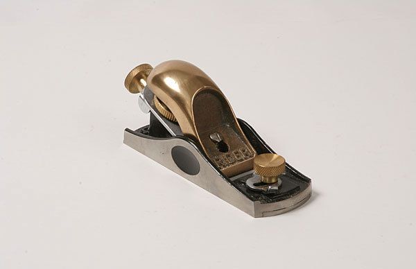 Rider - 9 1/2 Block Plane Review - FineWoodworking