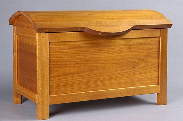 Coopered Blanket Chest - FineWoodworking