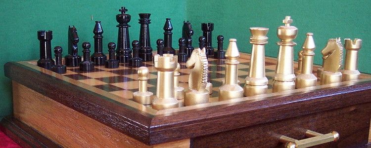 Steel Chess set with Board and Case - FineWoodworking