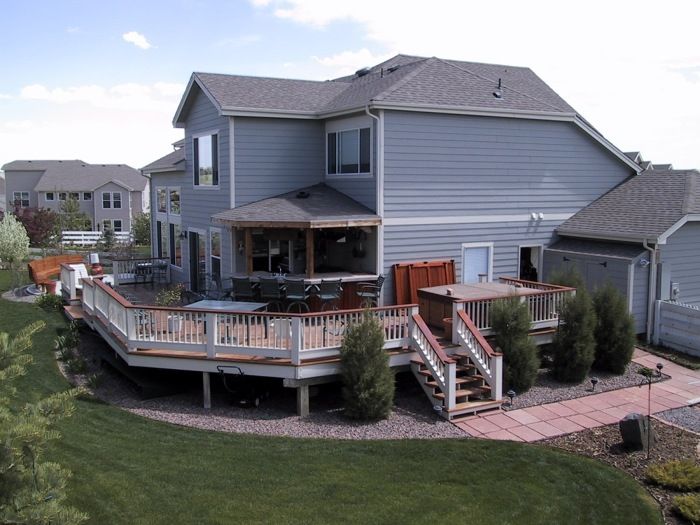 Party Deck - Fine Homebuilding