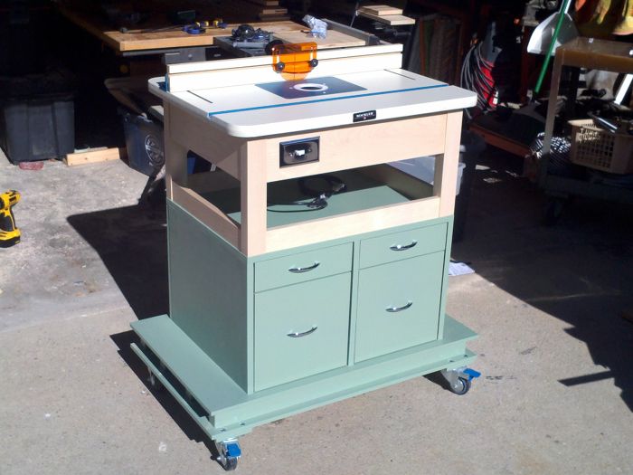 Mobile Router Table - FineWoodworking