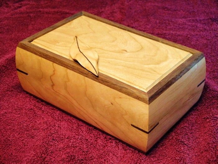 Cherry box with walnut accents - FineWoodworking