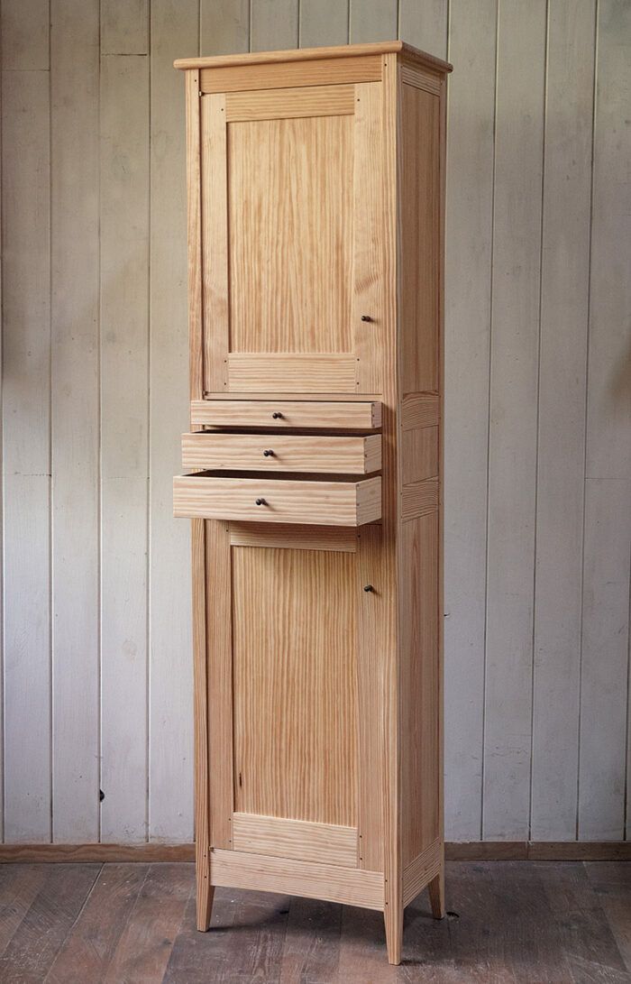 Israel Martin’s Shaker-Style Cabinet - FineWoodworking