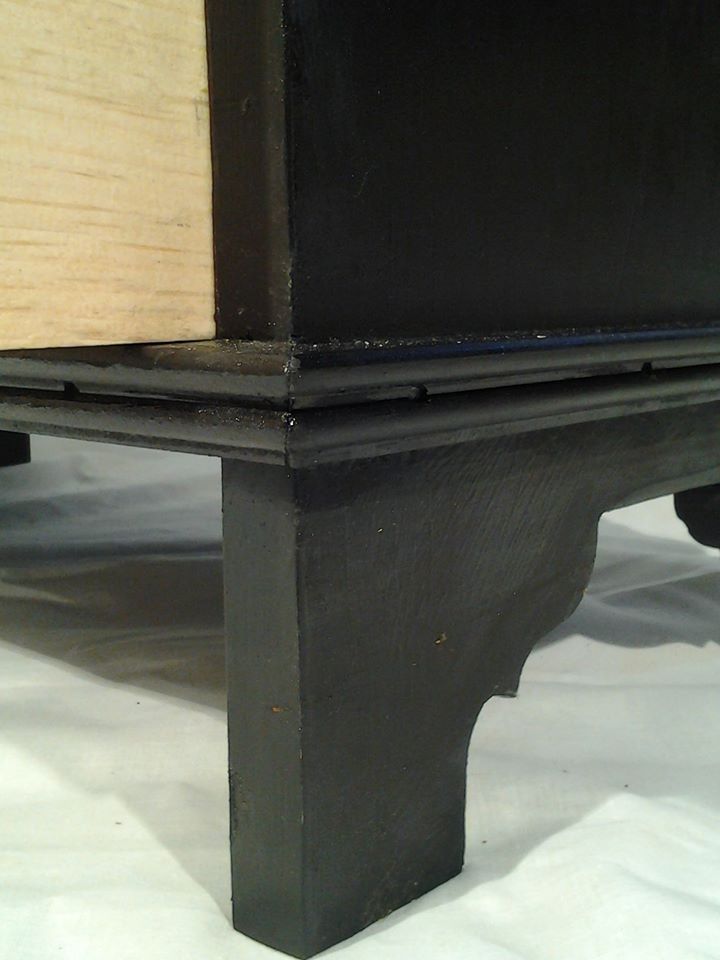 Early 18th century vernacular American chest over drawer - FineWoodworking