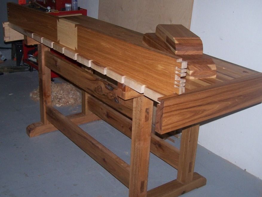 Essential Workbench - Williams - FineWoodworking