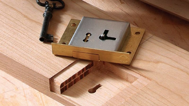 Router Jigs Make Mortised Locks Easy - FineWoodworking