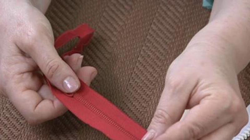 Sewing Zippers 101 - Threads