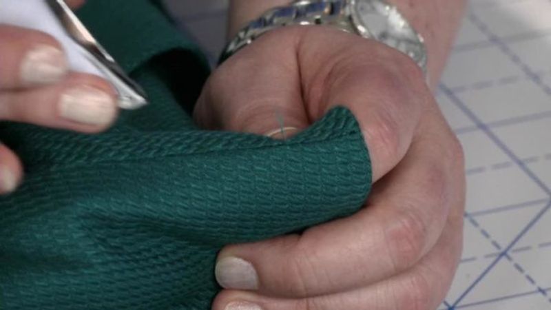 Quick Tip for Trimming Short Threads - Threads