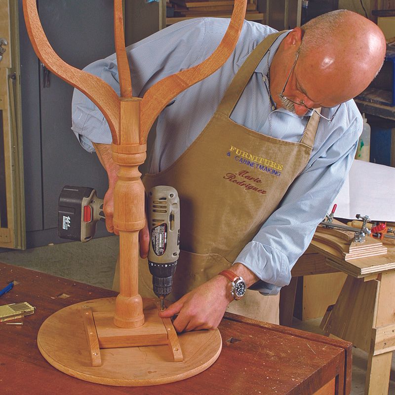 Free Plan: Tilt-top Table - FineWoodworking