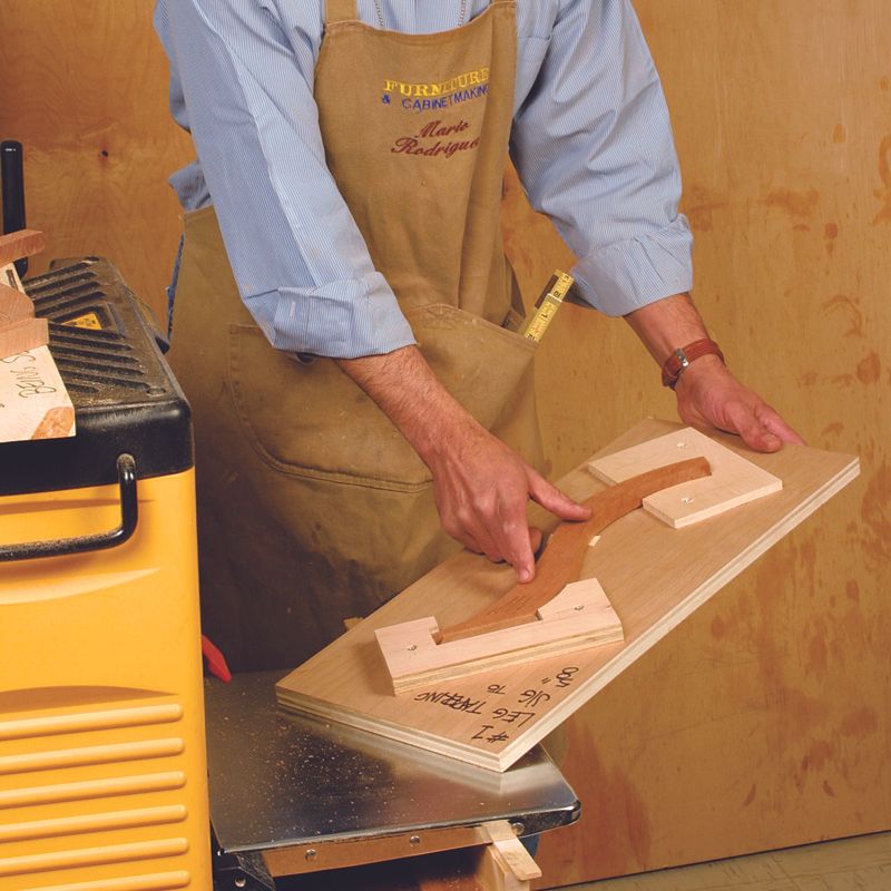 Free Plan: Tilt-top Table - FineWoodworking