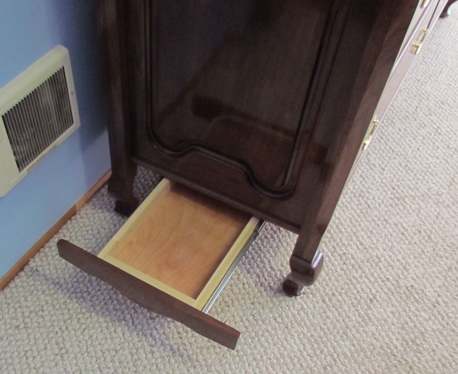 Queen Anne dresser - FineWoodworking